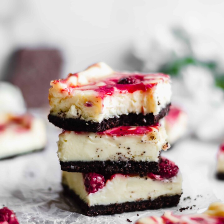 White Chocolate Raspberry Cheesecake Bars – The Cozy Plum