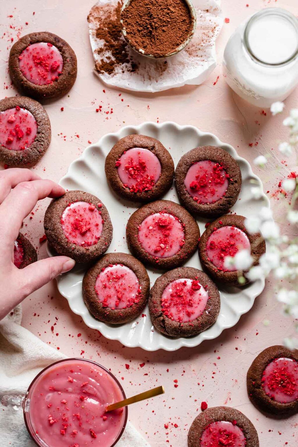 Strawberry Chocolate Thumbprint Cookies – The Cozy Plum