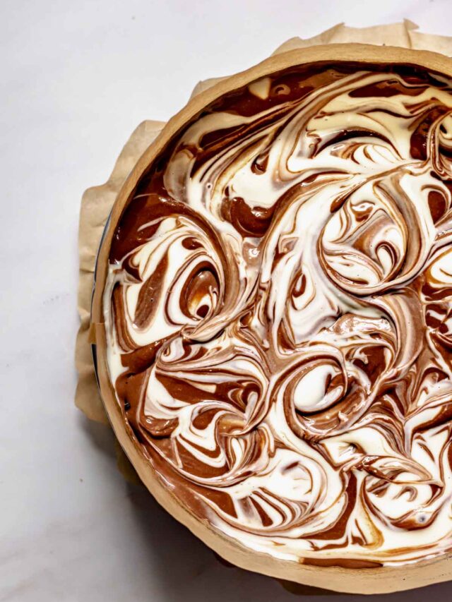Vanilla and Chocolate Marble Cheesecake – The Cozy Plum